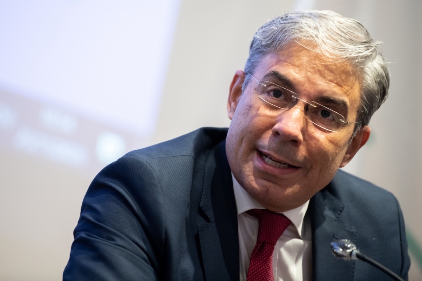 Robert Silva desafía a Orsi a debatir sobre educación