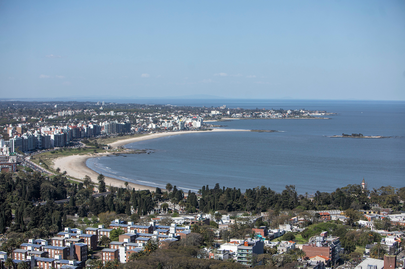 Encontraron el cuerpo sin vida de una mujer en la playa del Buceo