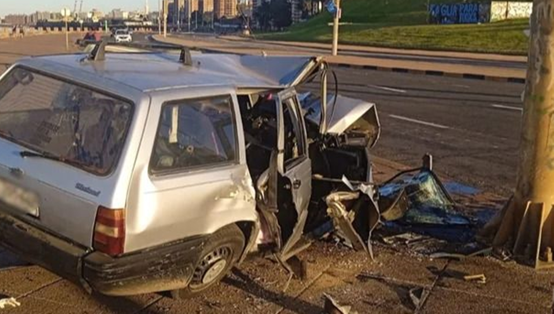 Accidente: Mujer embarazada grave tras chocar en la Rambla