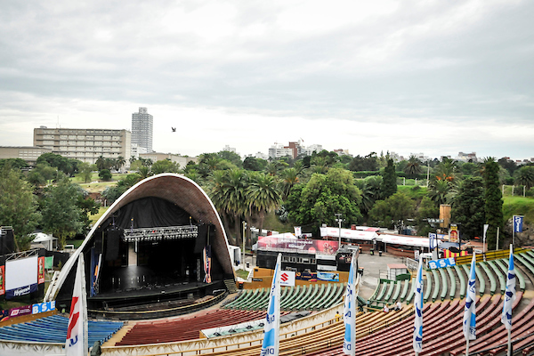 El carnaval 2025 llega con la reinauguración del Teatro de Verano Ramón ...