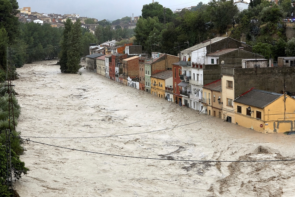 Las Fuertes Lluvias Dejan Dos Muertos Inundaciones Y Destrozos En España