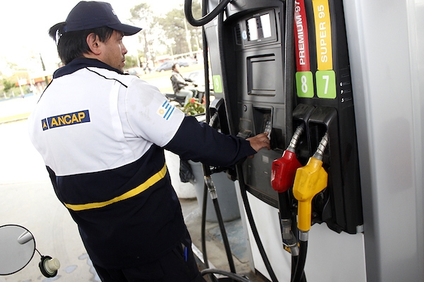 Rigen nuevos valores en los precios de los combustibles