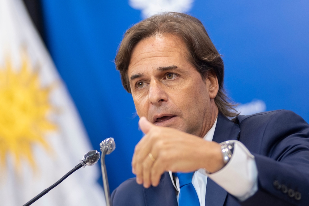 Casi la mitad del país aprueba la gestión del presidente Luis Lacalle Pou