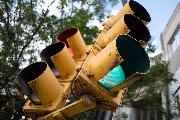 Semáforos nuevos en cruce de Jackson con Guayabos y Rivera