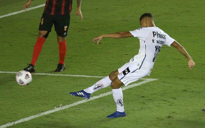 El Santos de Holan debuta con una victoria sobre el Lara pese a bajas